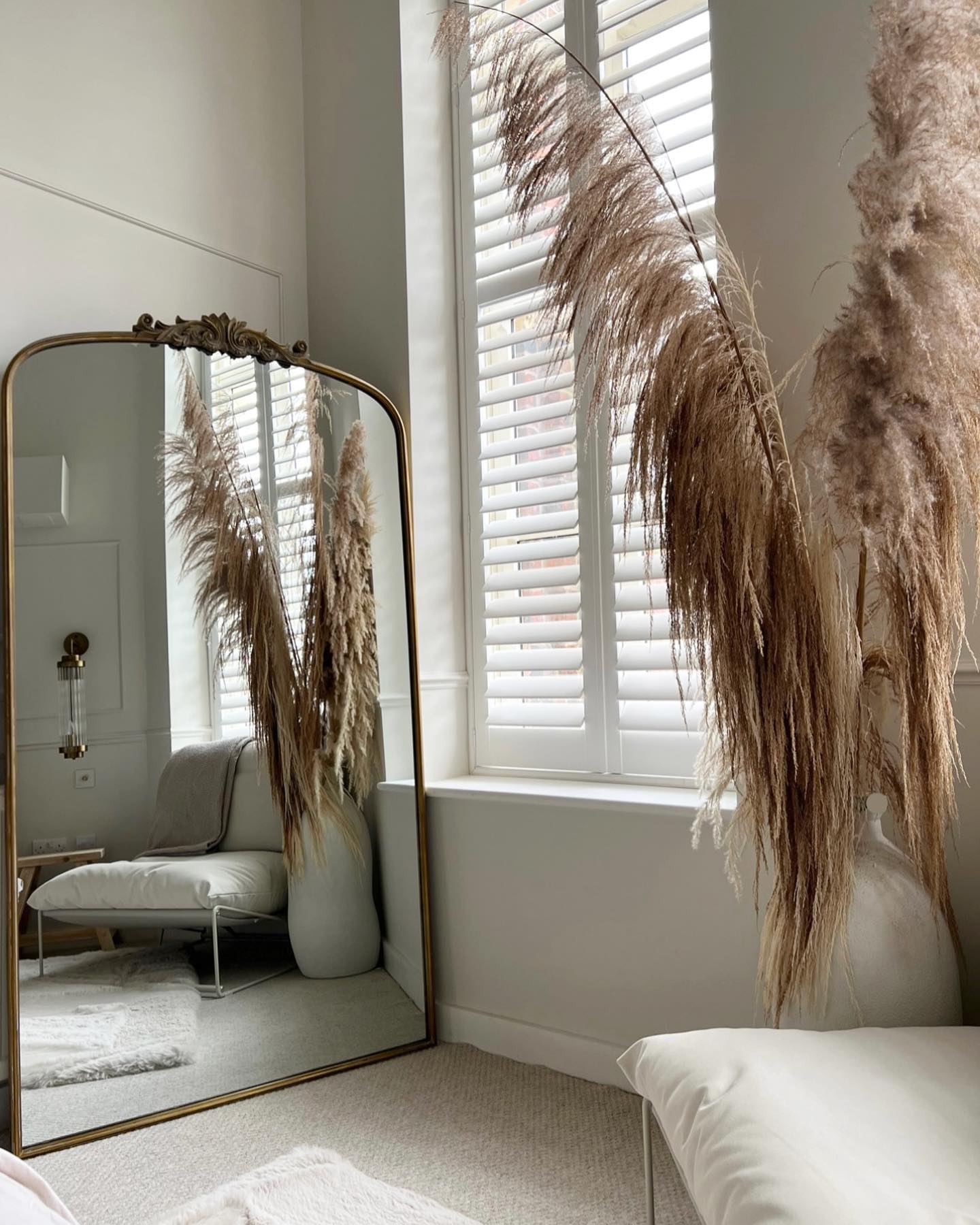 33 Bedroom Mirror Ideas: Elevate Your Space with Stylish Reflections ...
