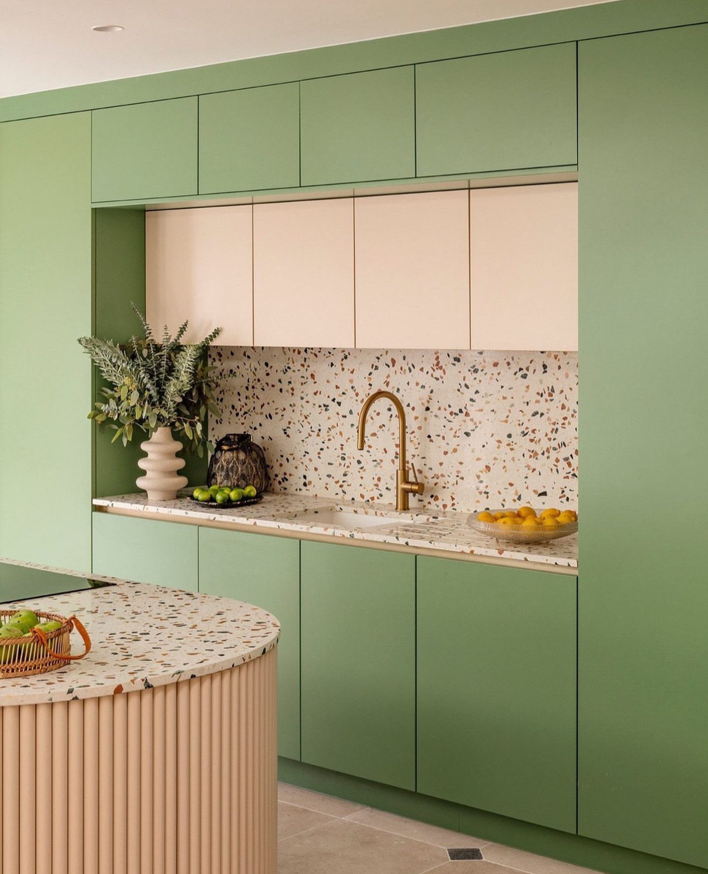 32 Lush Green Kitchen Ideas for a Fresh, Modern Home Update ...