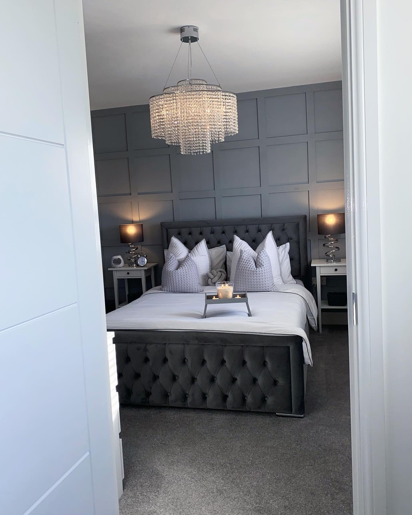 30 Grey Bedroom Ideas for a Trendy and Relaxing Retreat | Design Inspo ...