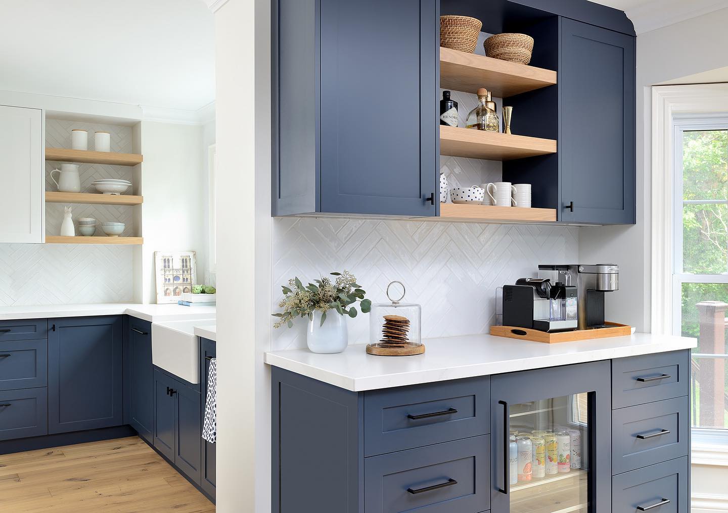 36 Inviting Kitchen Coffee Bar Ideas for Your Home Oasis - placeideal.com