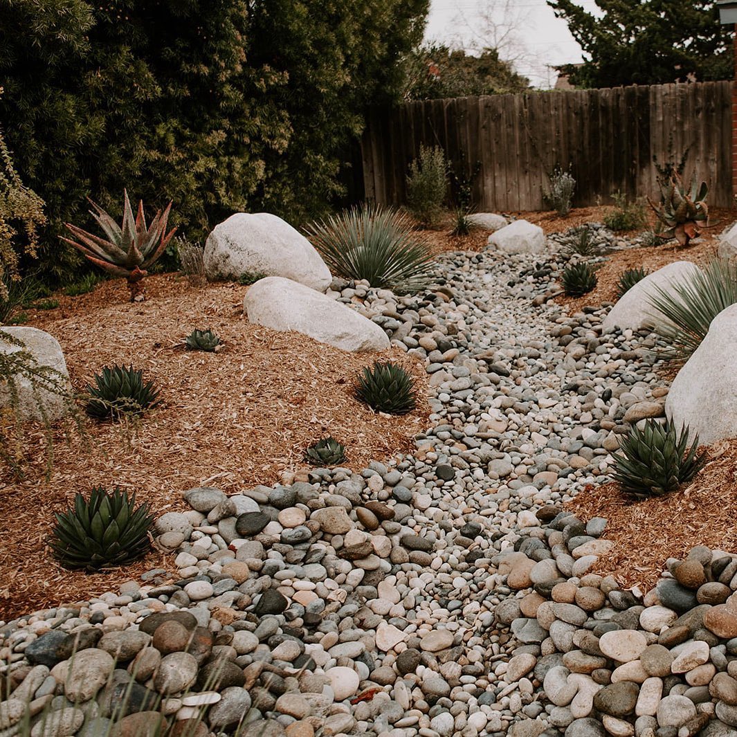 33 Rock Landscaping Ideas to Transform Your Garden Elegantly ...