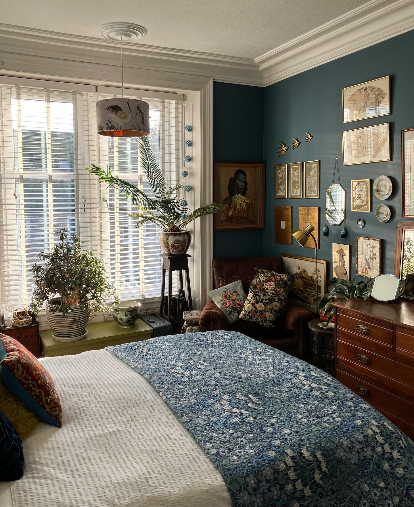32 Vintage Bedroom Ideas for Charming Retro-Inspired Spaces ...