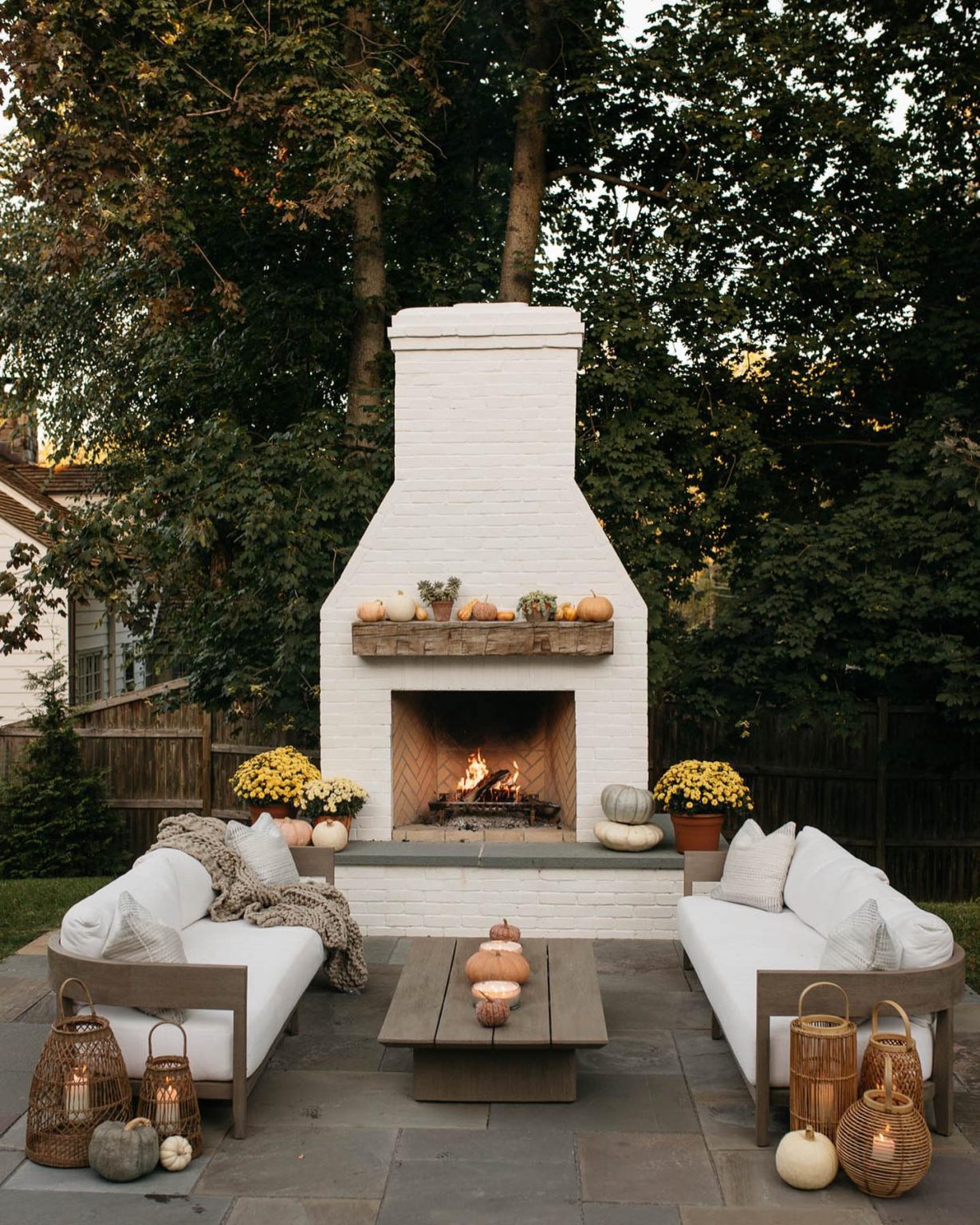 39 Outdoor Fireplace Ideas: Rustic Charm to Contemporary Elegance ...