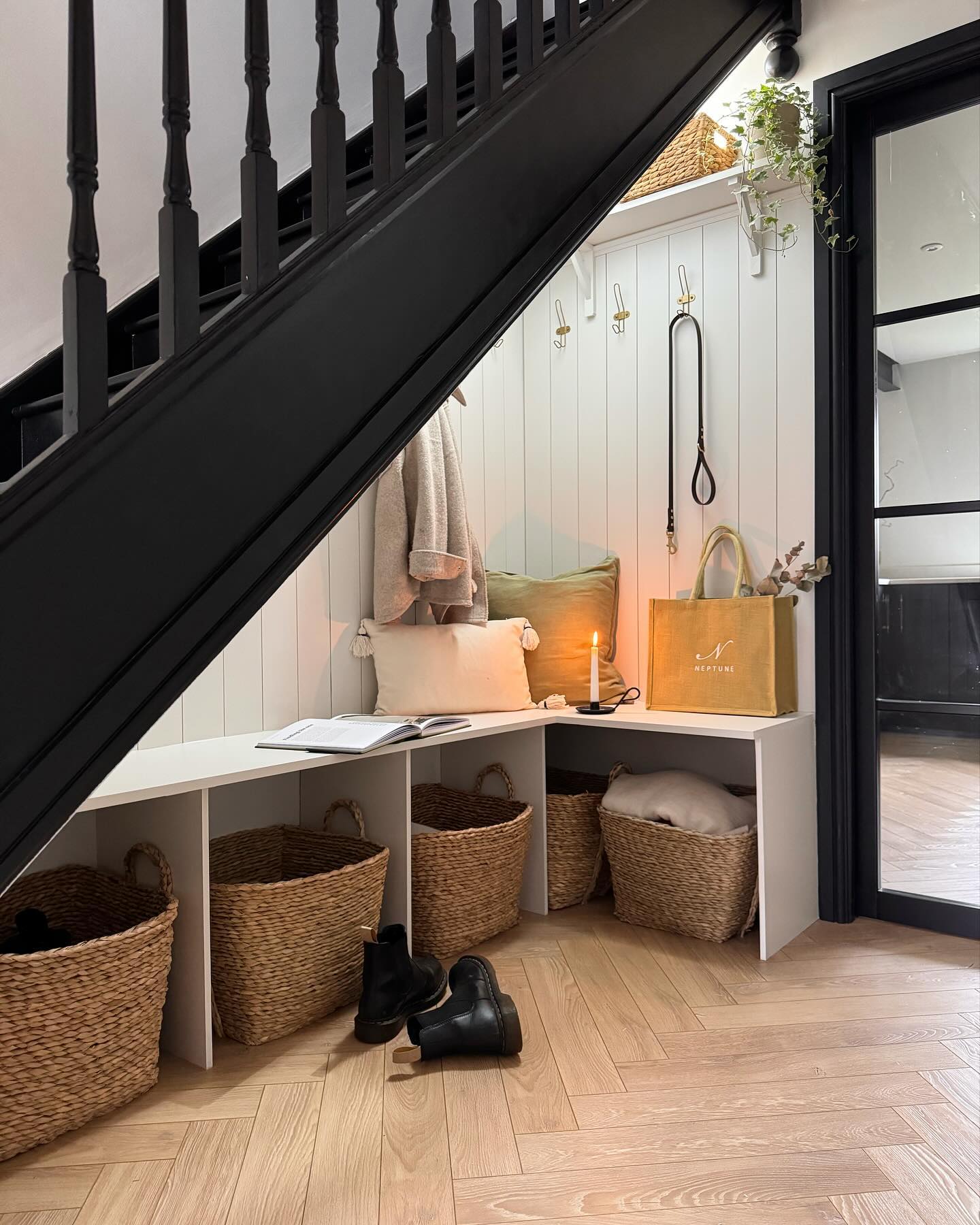 26 Storage Ideas Under the Stairs: Maximize Your Home's Efficiency ...
