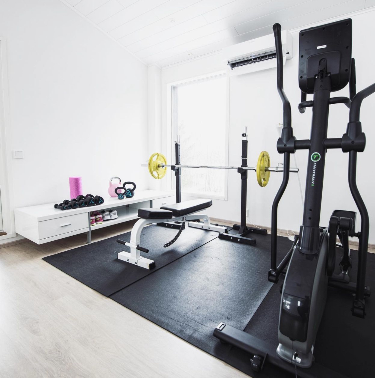 35 Small Home Gym Ideas for Stylish Fitness Spaces at Home - placeideal.com