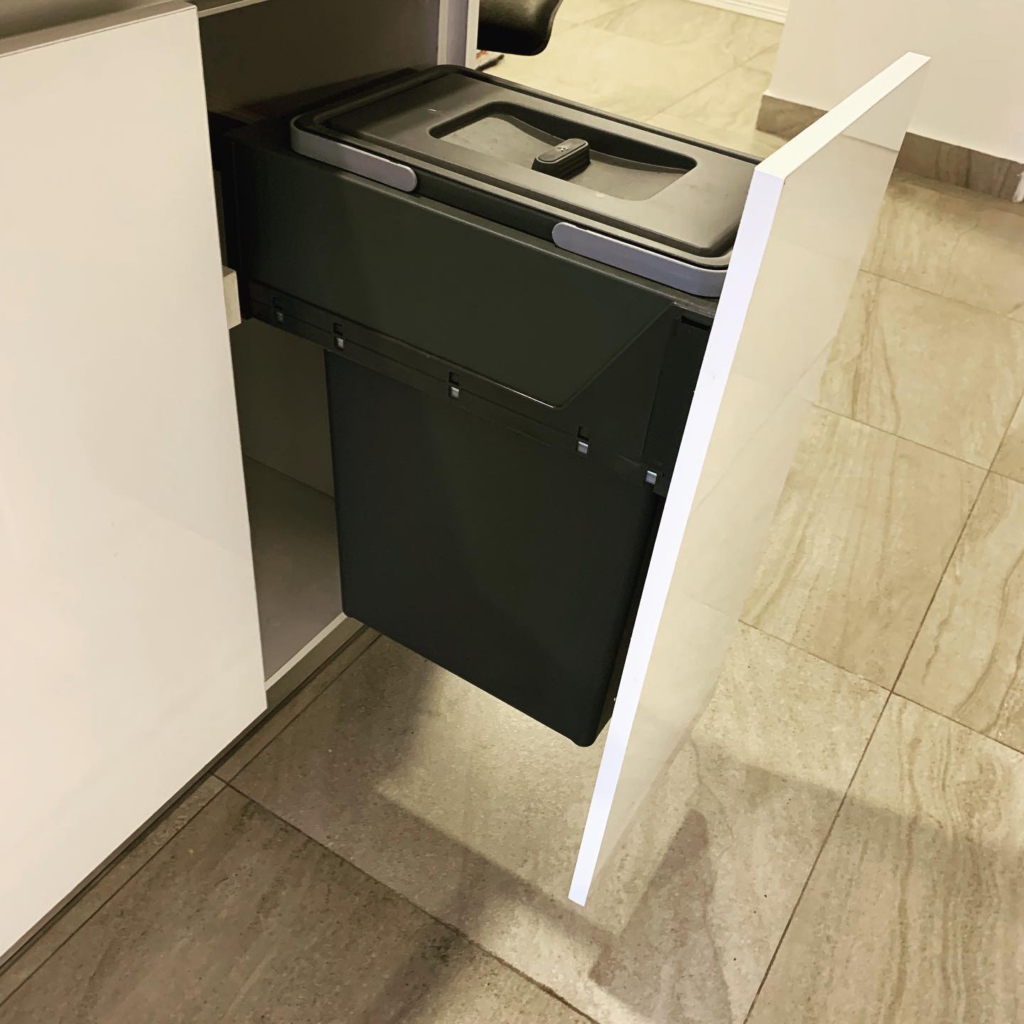 25 Kitchen Trash Can Ideas That Will Transform Your Space - placeideal.com