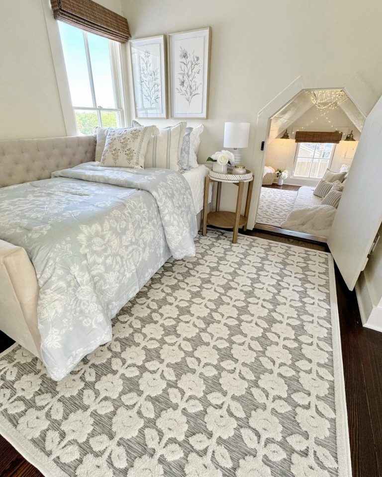 30 Rug Ideas for Bedroom: Stylish & Cozy Designs to Transform Your ...