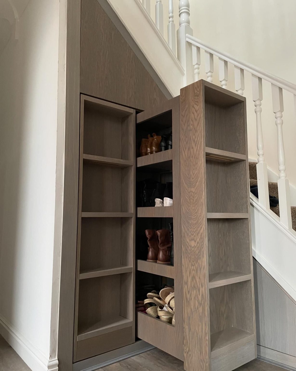 26 Storage Ideas Under the Stairs: Maximize Your Home's Efficiency ...