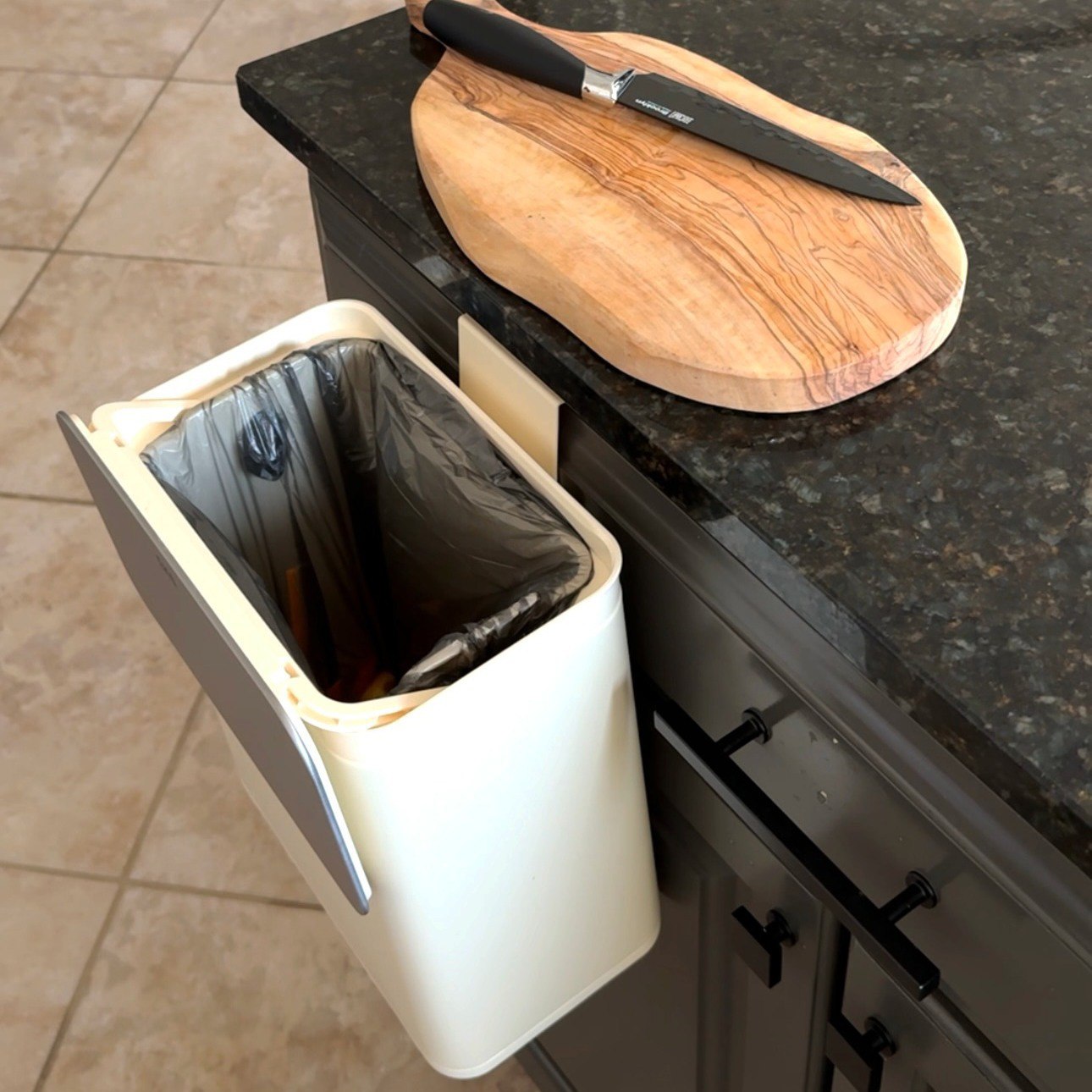 25 Kitchen Trash Can Ideas That Will Transform Your Space - placeideal.com