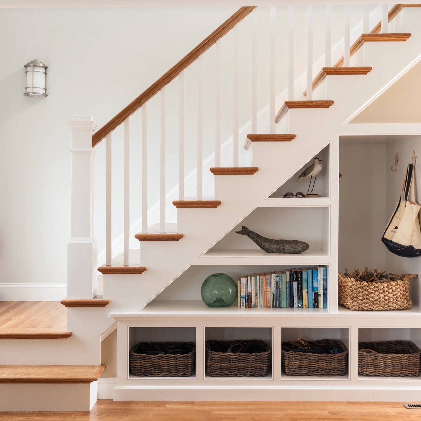26 Storage Ideas Under the Stairs: Maximize Your Home's Efficiency ...