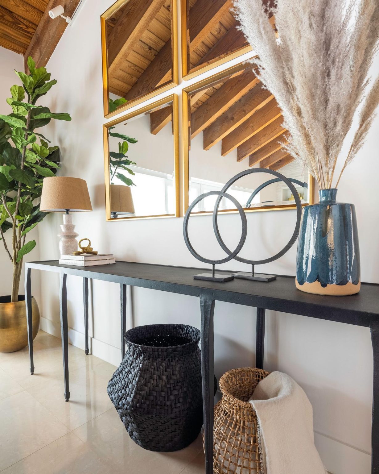 26 Stylish Console Table Ideas for Entryways and Living Rooms ...