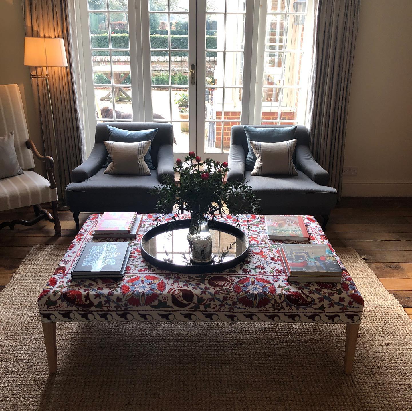 22 Ottoman Coffee Table Ideas: Stylish, Functional Designs for Every ...