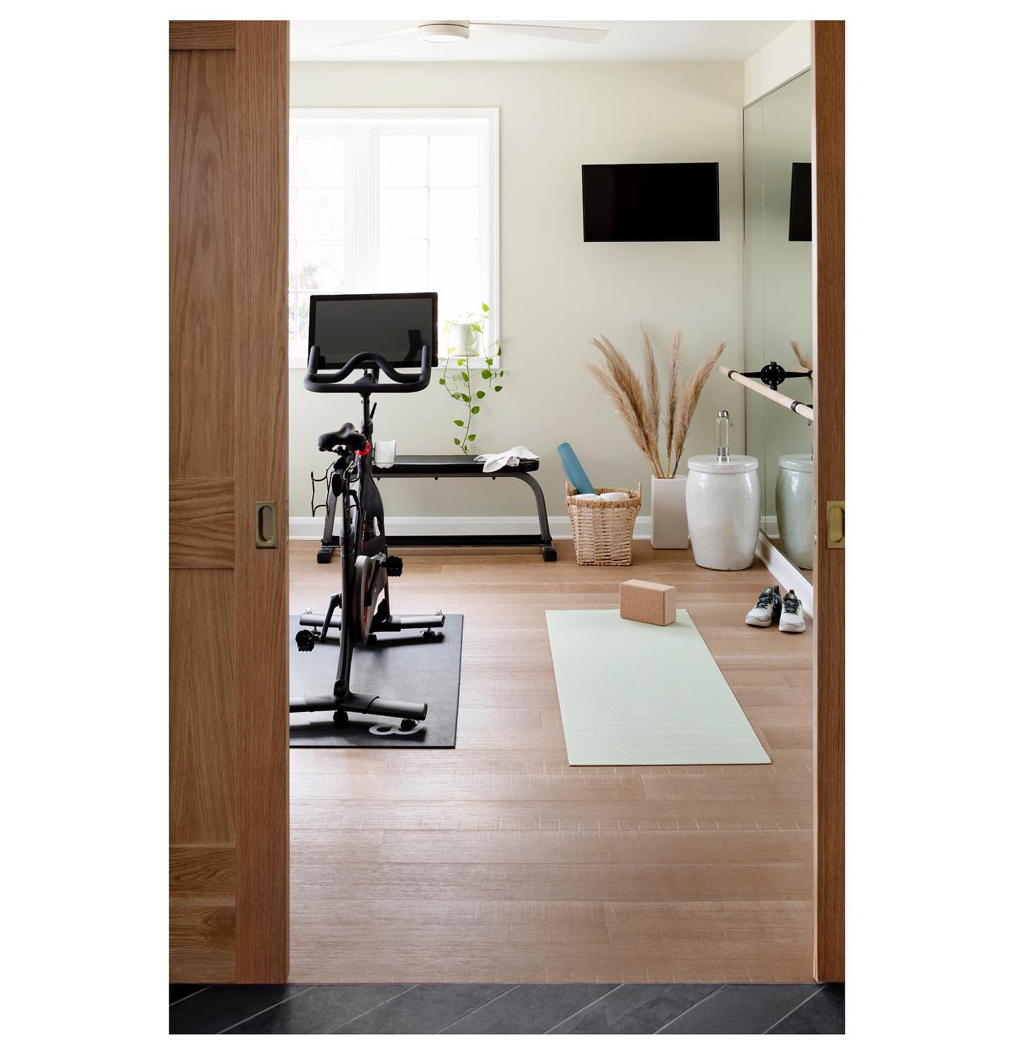 35 Small Home Gym Ideas for Stylish Fitness Spaces at Home - placeideal.com