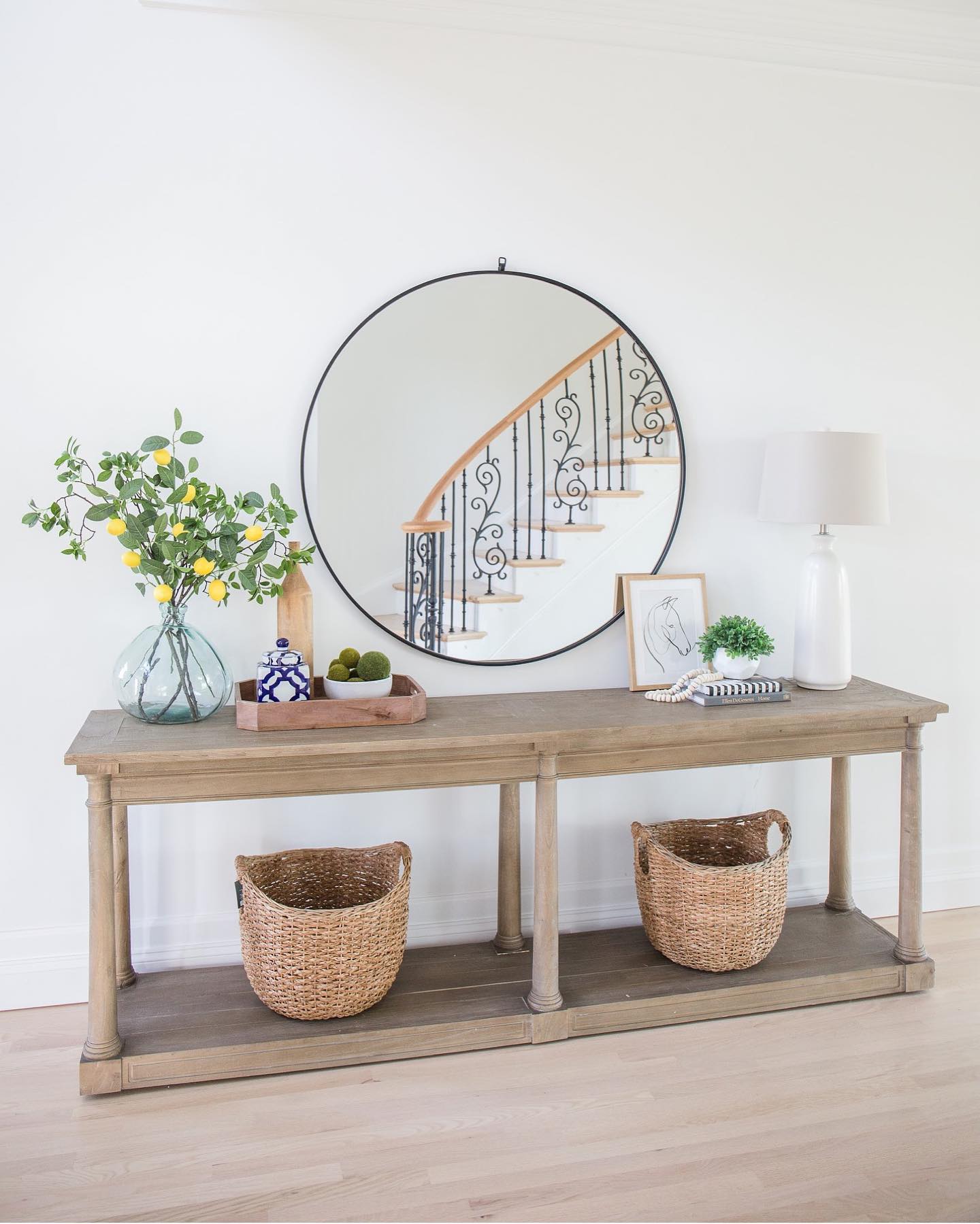 26 Stylish Console Table Ideas for Entryways and Living Rooms ...