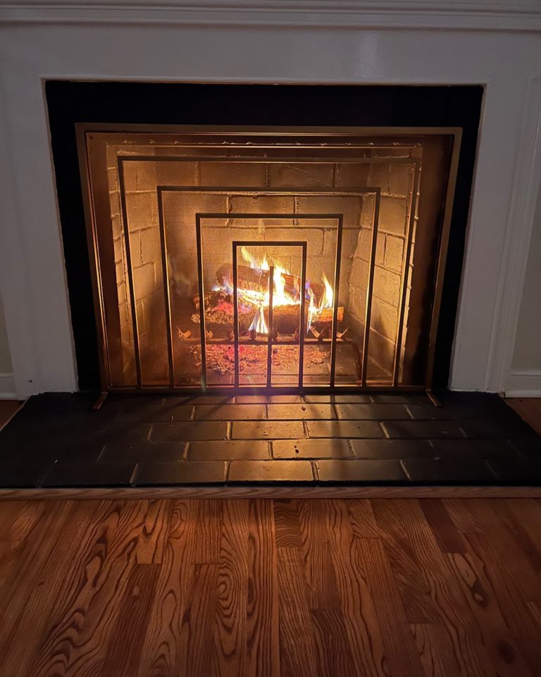 25 Fireplace Screen Ideas to Enhance Your Home's Warmth and Style ...