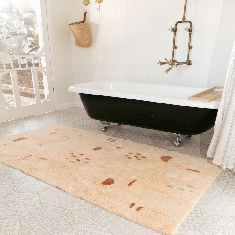 28 Bathroom Rug Ideas to Elevate Your Space with Style and Comfort ...
