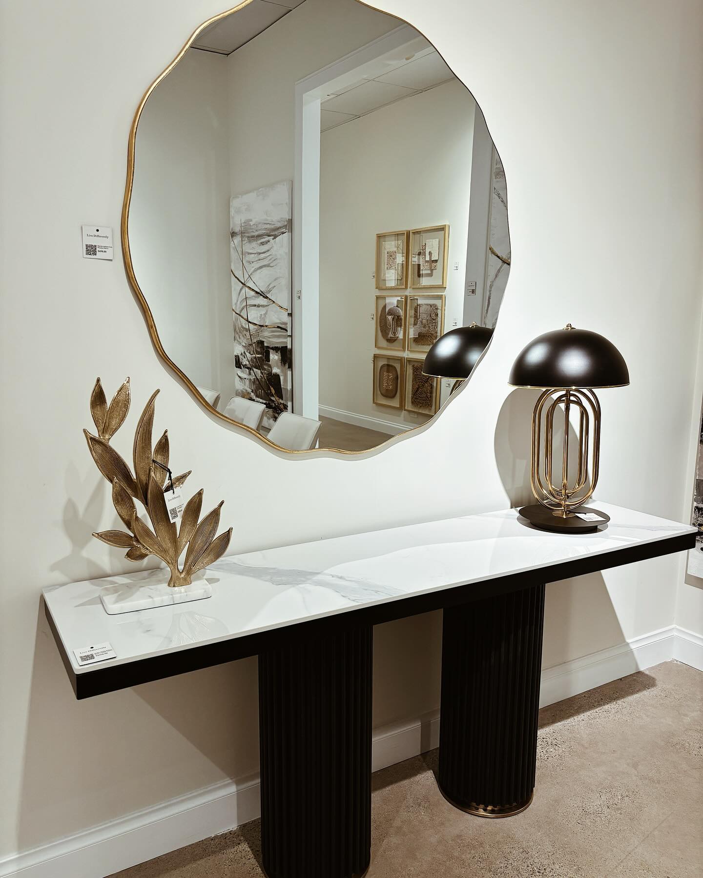 26 Stylish Console Table Ideas for Entryways and Living Rooms ...