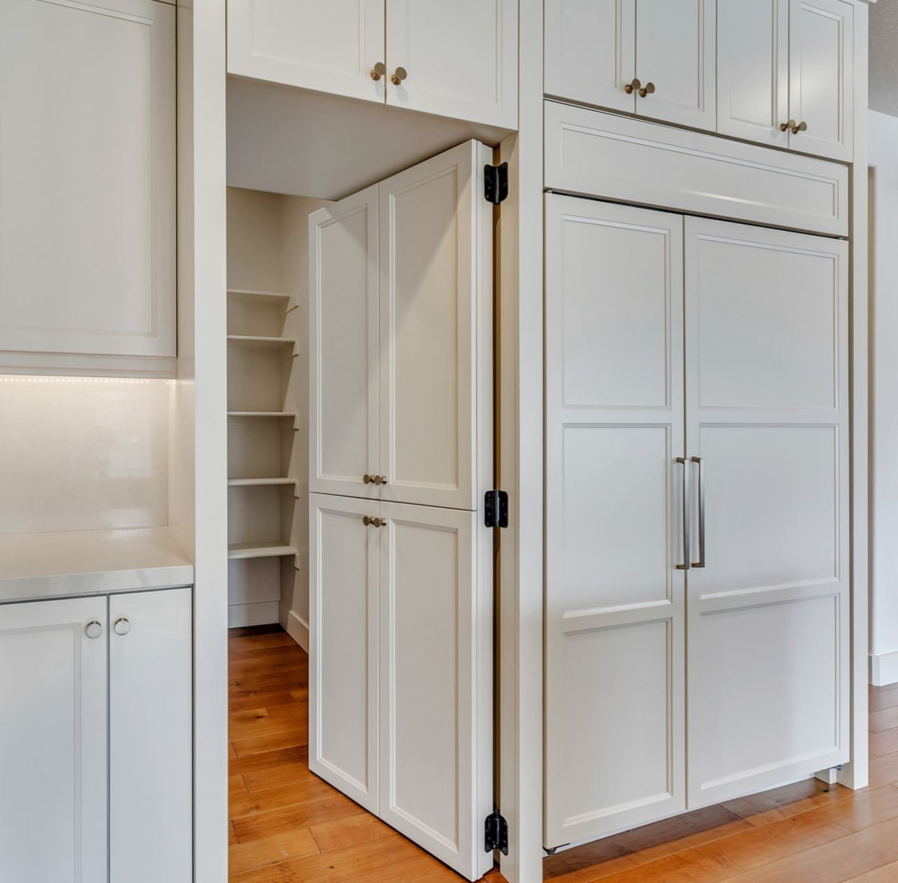 26 Hidden Door Ideas for a Stylish and Functional Home Makeover ...