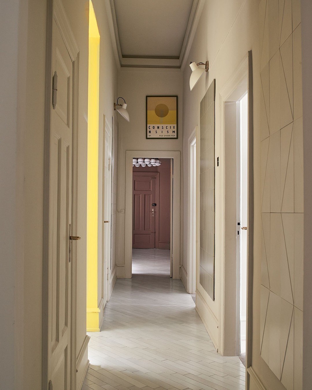 32 Decorating Ideas for High Ceilings: Transform Your Living Room with ...