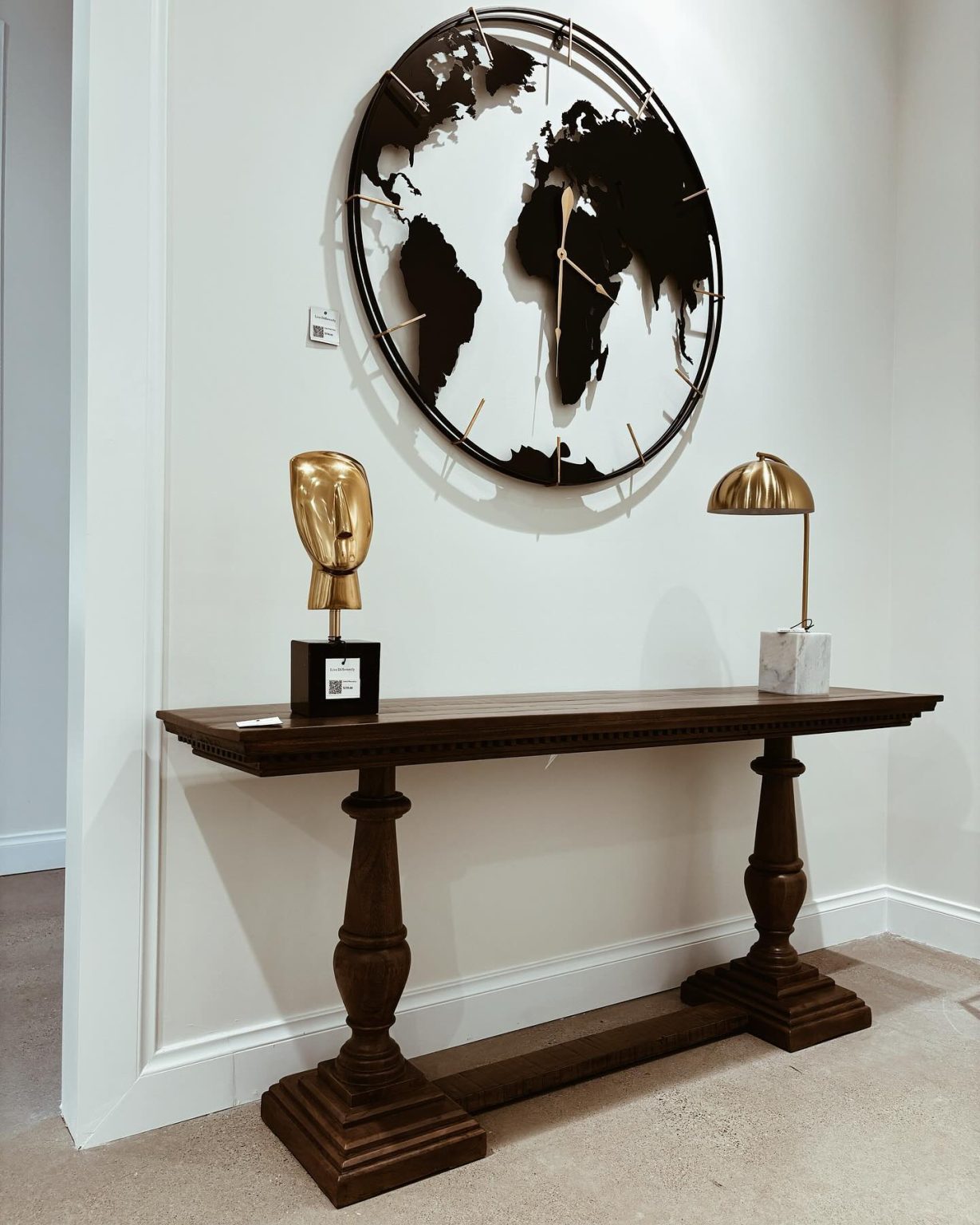 26 Stylish Console Table Ideas for Entryways and Living Rooms ...