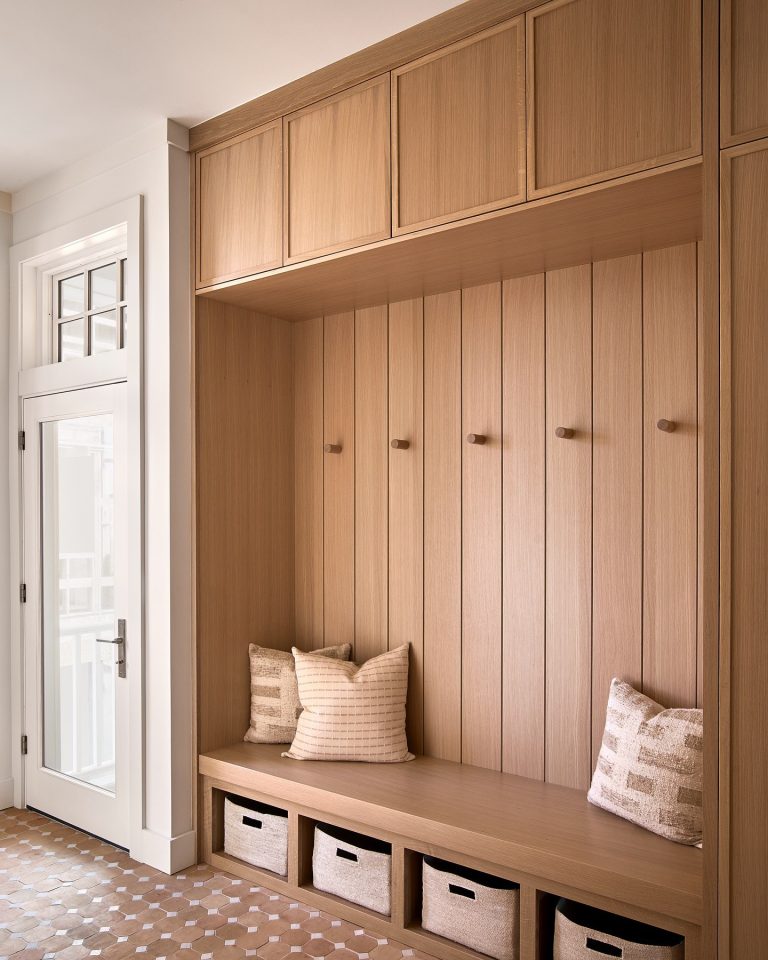 37 Mudroom Ideas - Enhance Your Home with Practical and Stylish Designs ...