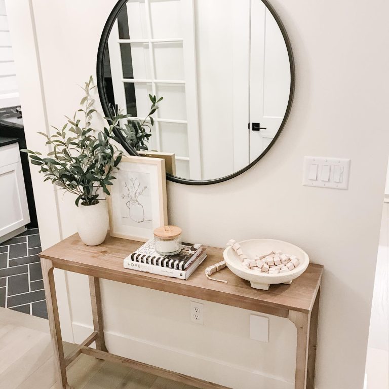 26 Stylish Console Table Ideas for Entryways and Living Rooms ...