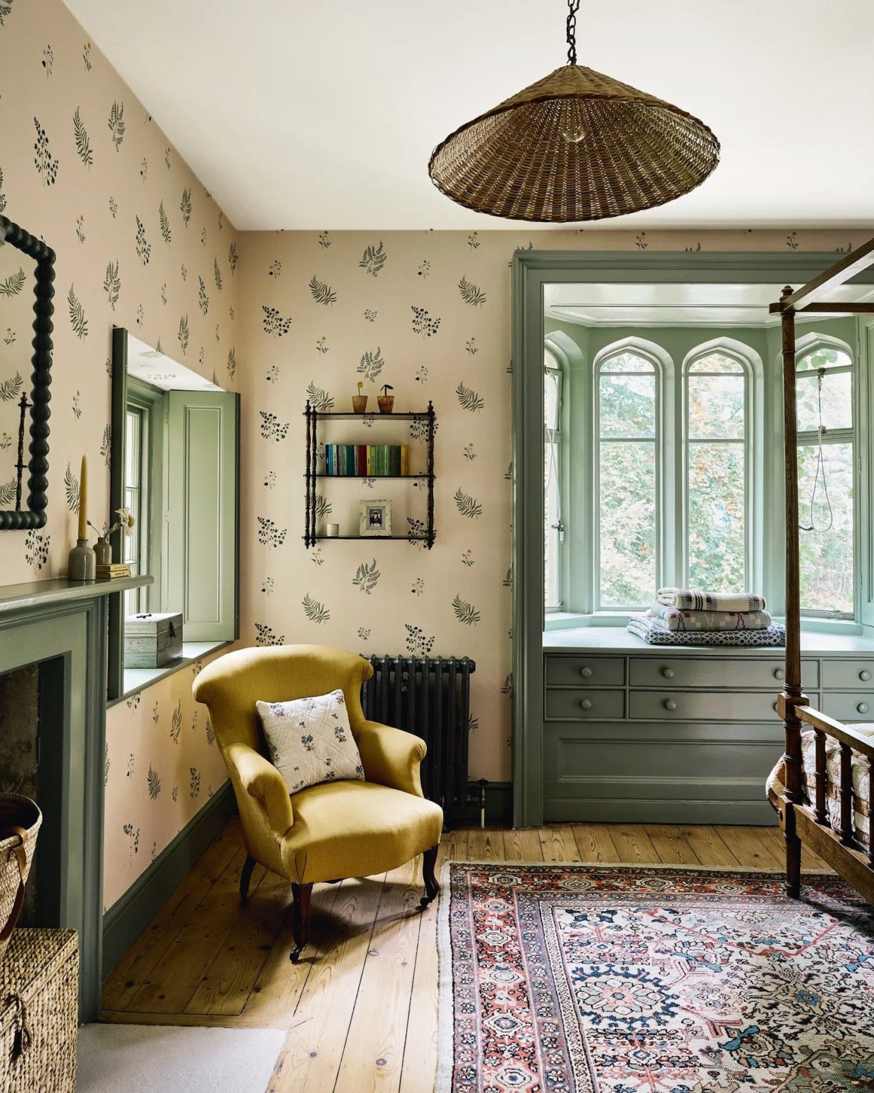 Explore 25 Creative Wallpaper Ideas to Revitalize Your Living Room Now ...