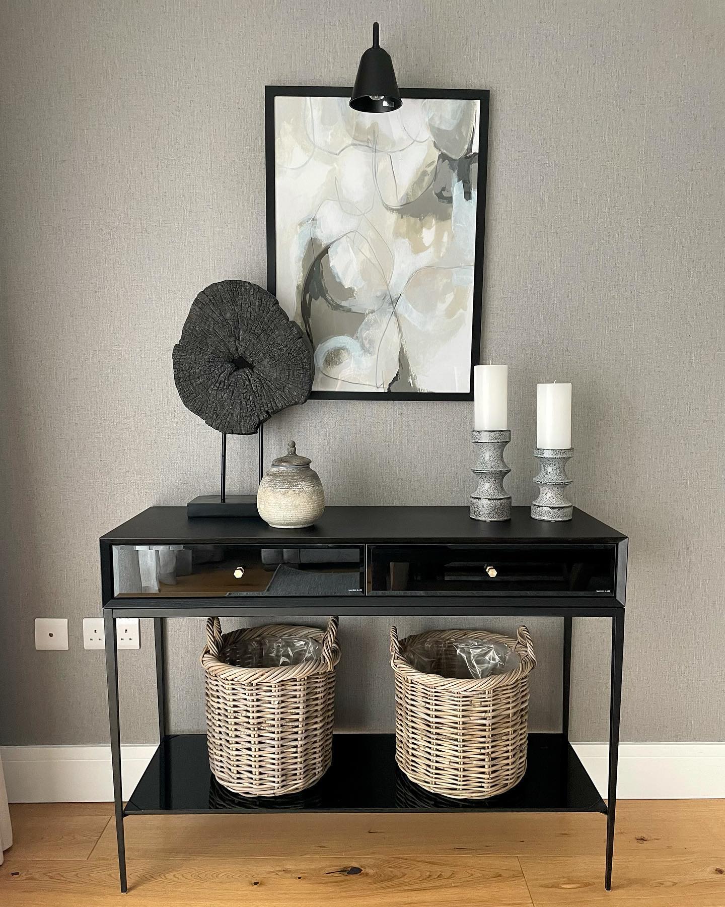 26 Stylish Console Table Ideas for Entryways and Living Rooms ...