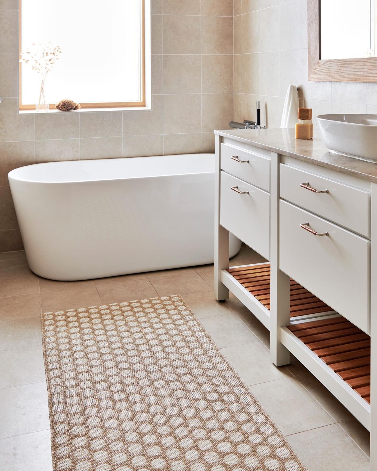 28 Bathroom Rug Ideas to Elevate Your Space with Style and Comfort ...