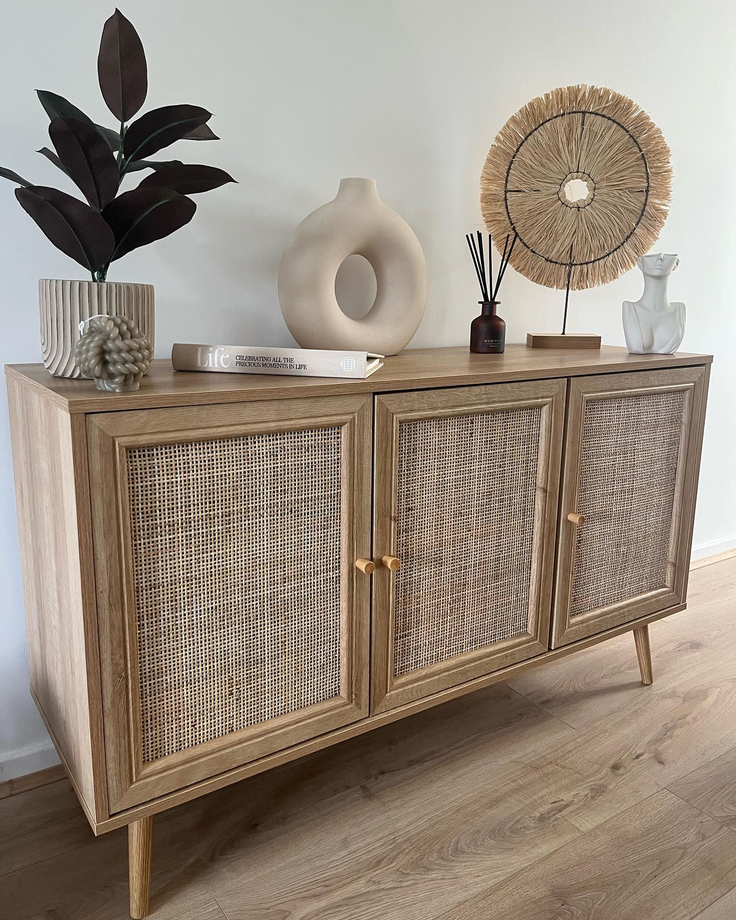 28 Sideboard Decor Ideas to Transform Your Home: Stylish Inspirations ...