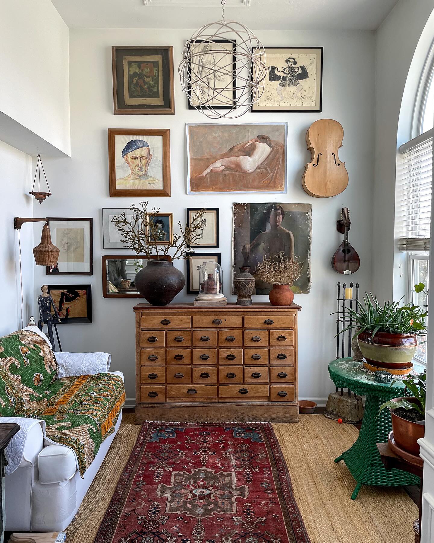 37 Gallery Wall Ideas 2025: Transform Your Space with Creative and ...