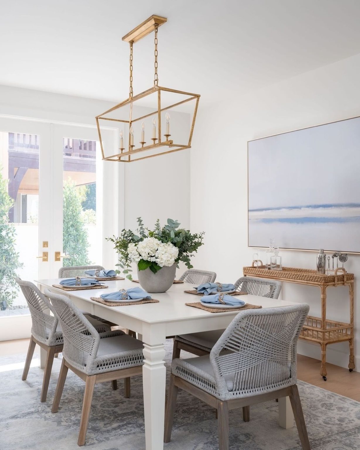 28 Stunning Coastal Dining Room Ideas for a Beach-Inspired Home ...