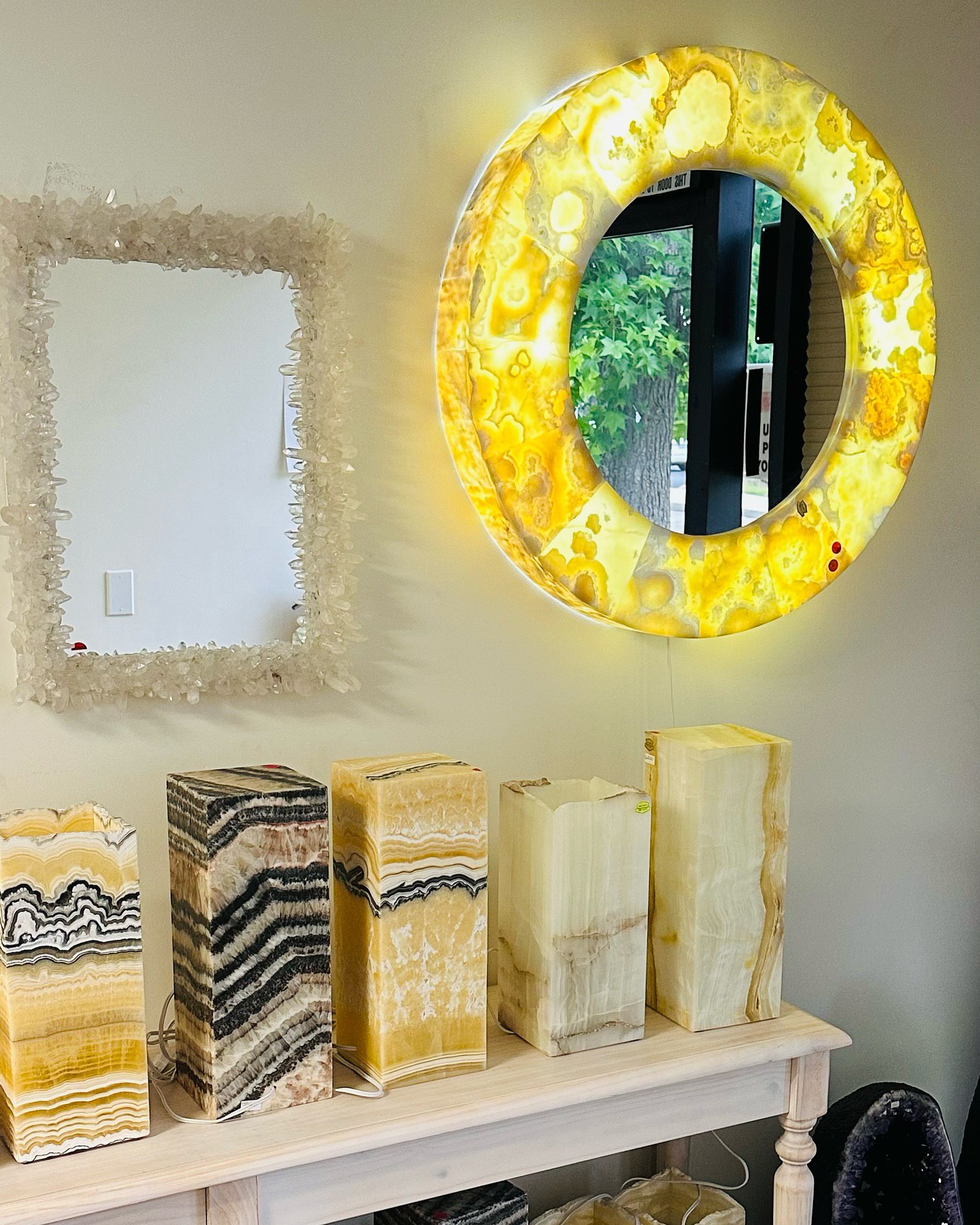 25 Crystal Decor Ideas to Transform Your Home with Elegance and Healing ...