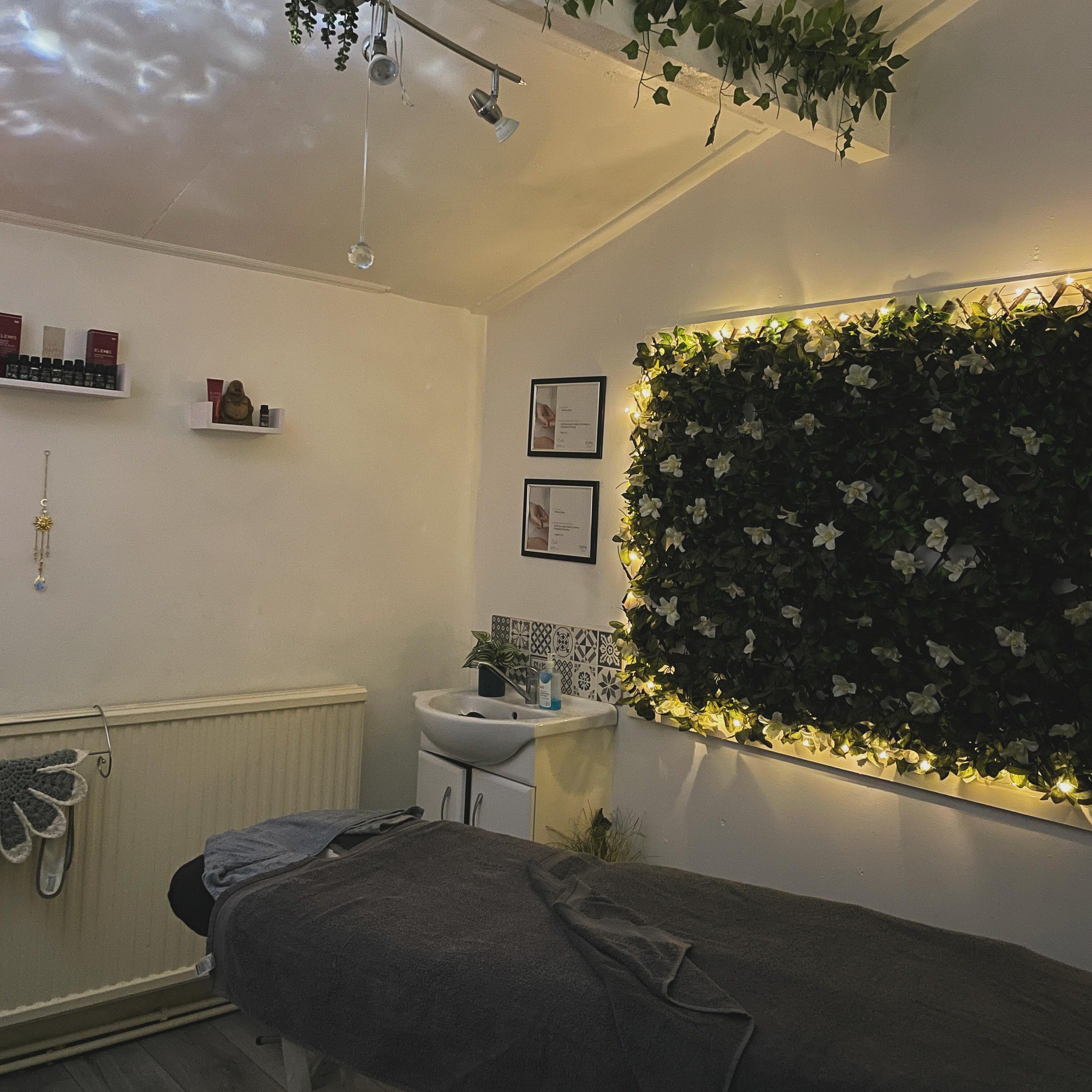 35 Massage Room Ideas: Transform Your Space into a Relaxing Zen ...