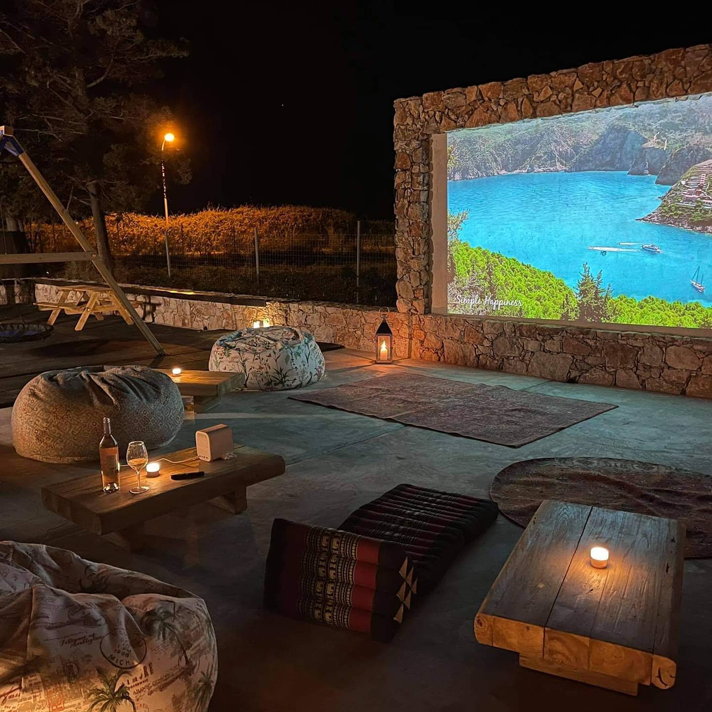 28 Outdoor Cinema Ideas for a Magical Movie Night Under the Stars ...