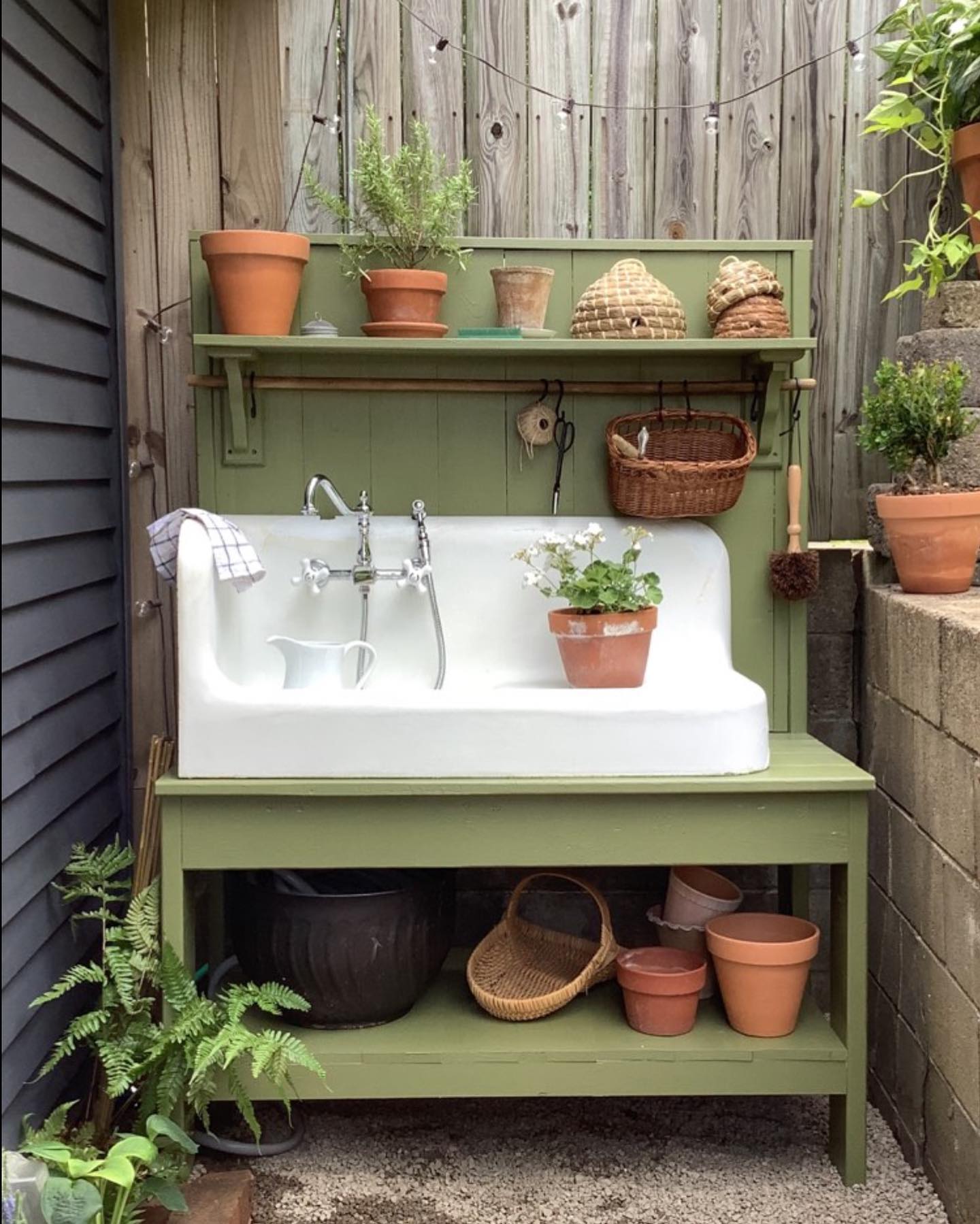 31 Potting Bench Ideas: Creative and Practical Solutions for Your ...