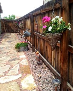 35 Fence Decorating Ideas to Transform Your Backyard into a Stunning ...