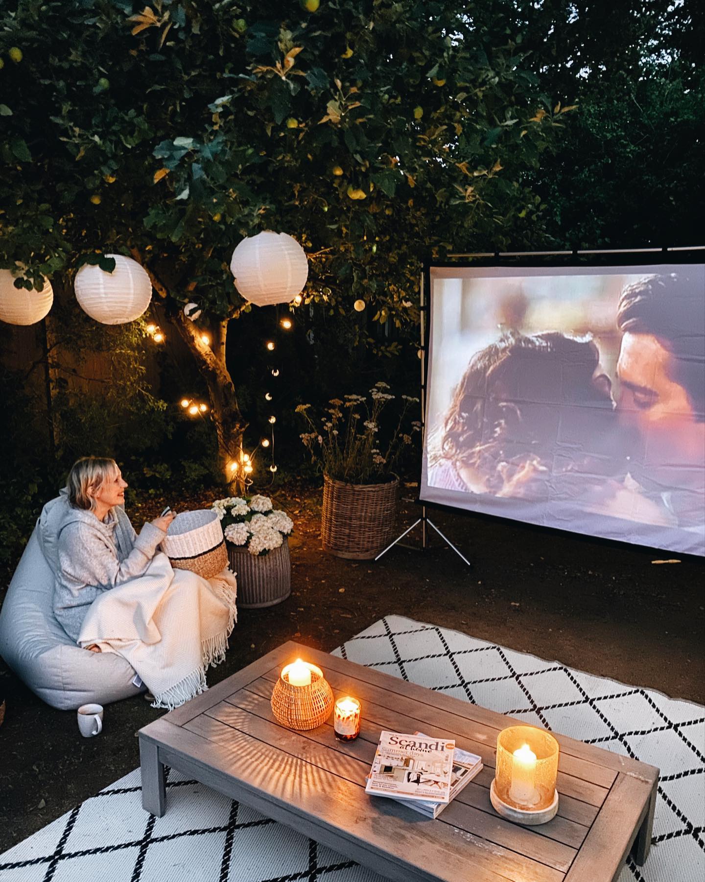 28 Outdoor Cinema Ideas for a Magical Movie Night Under the Stars ...