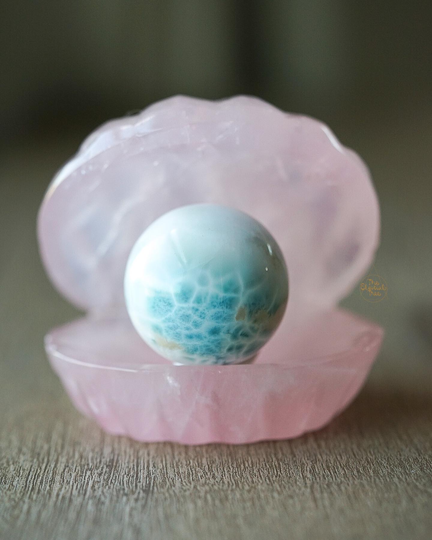 25 Crystal Decor Ideas to Transform Your Home with Elegance and Healing ...