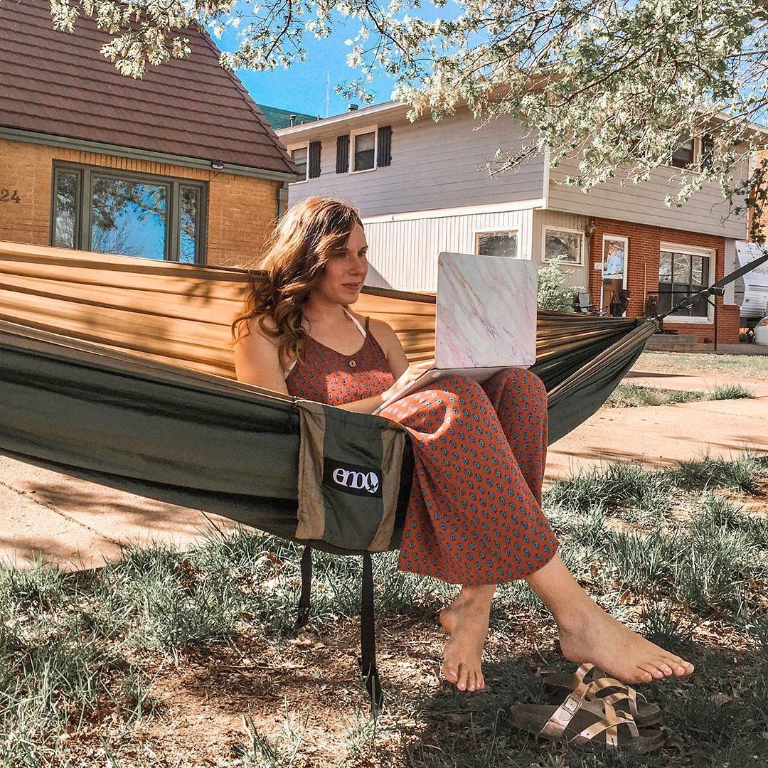 25 Backyard Hammock Ideas for Creating a Cozy and Stylish Outdoor ...