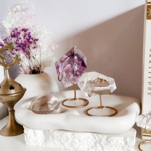 25 Crystal Decor Ideas to Transform Your Home with Elegance and Healing ...