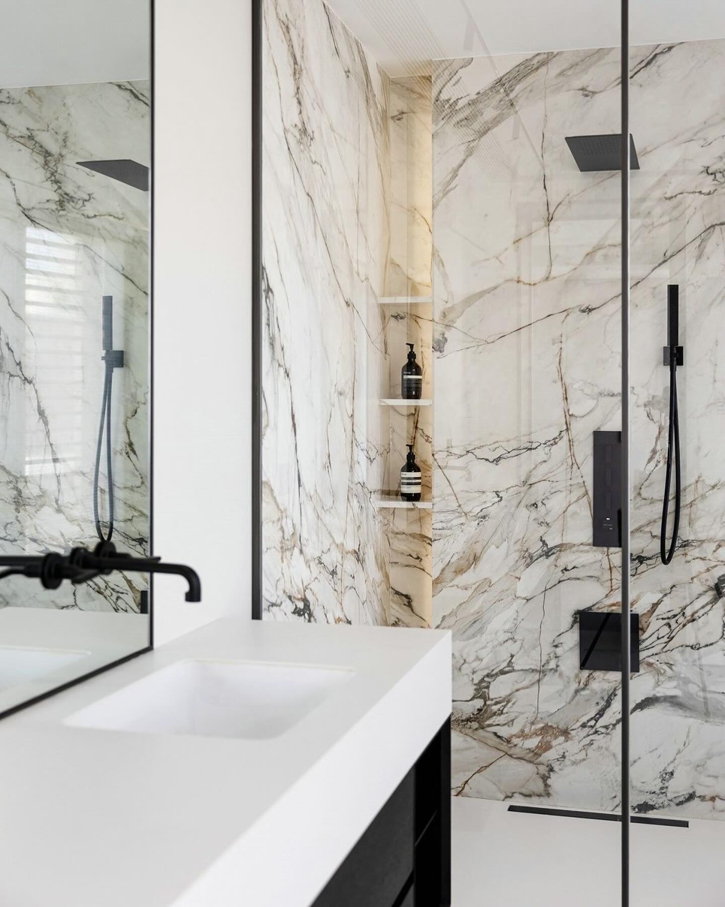 27 Stunning Marble Bathroom Ideas to Transform Your Space into a ...