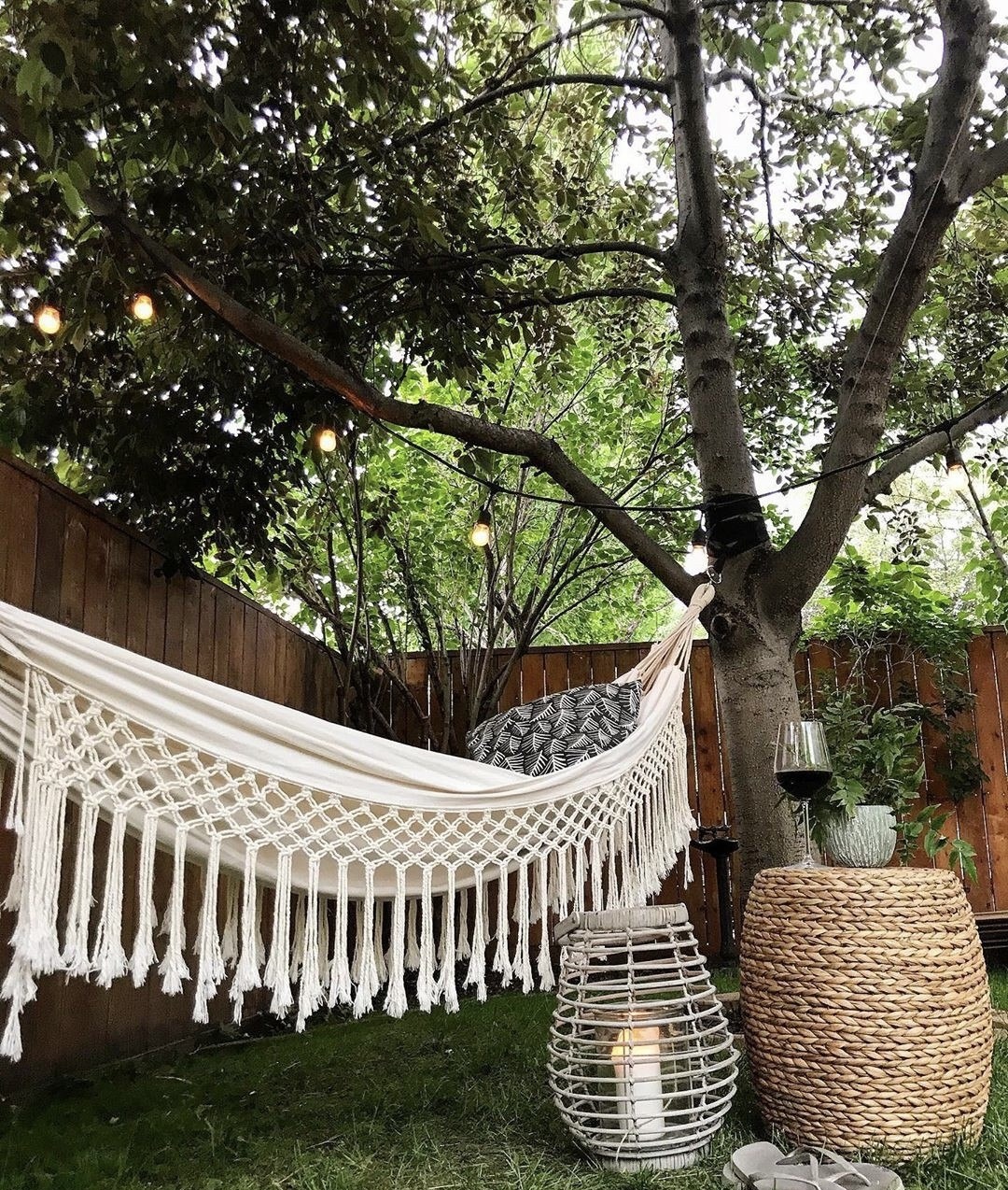 25 Backyard Hammock Ideas for Creating a Cozy and Stylish Outdoor ...
