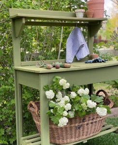 31 Potting Bench Ideas: Creative and Practical Solutions for Your ...