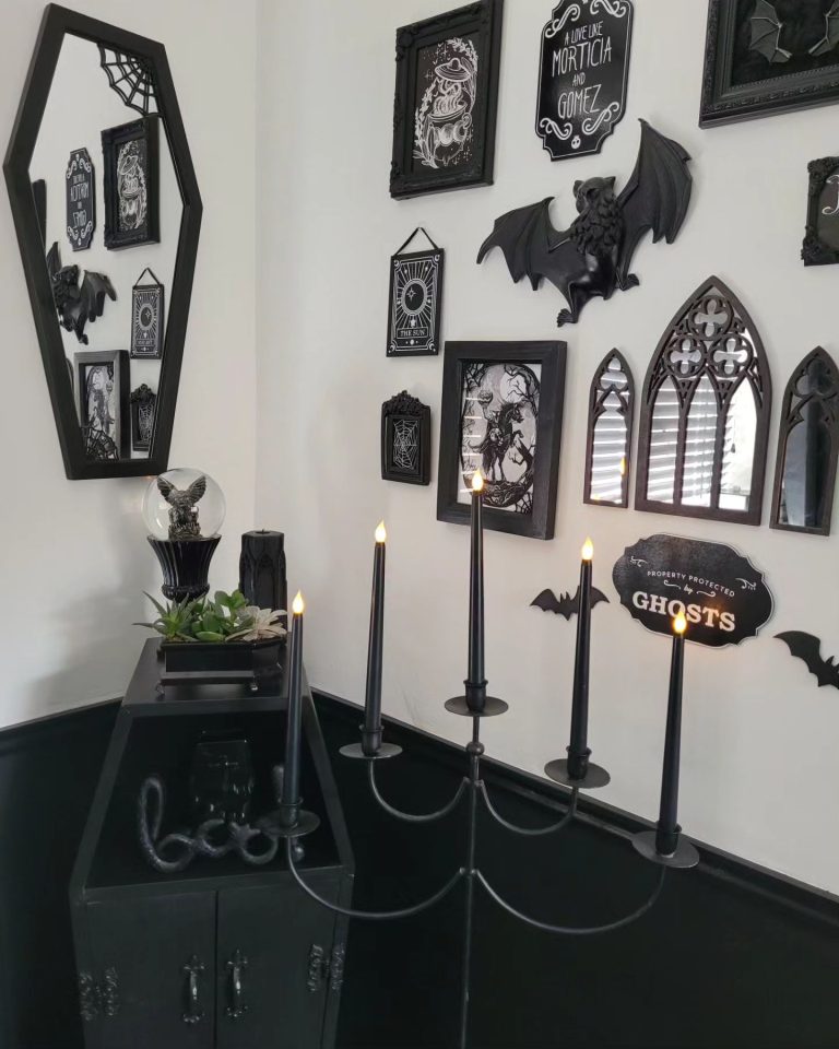 35 Gothic Decor Ideas to Transform Your Home into a Dark and Elegant ...