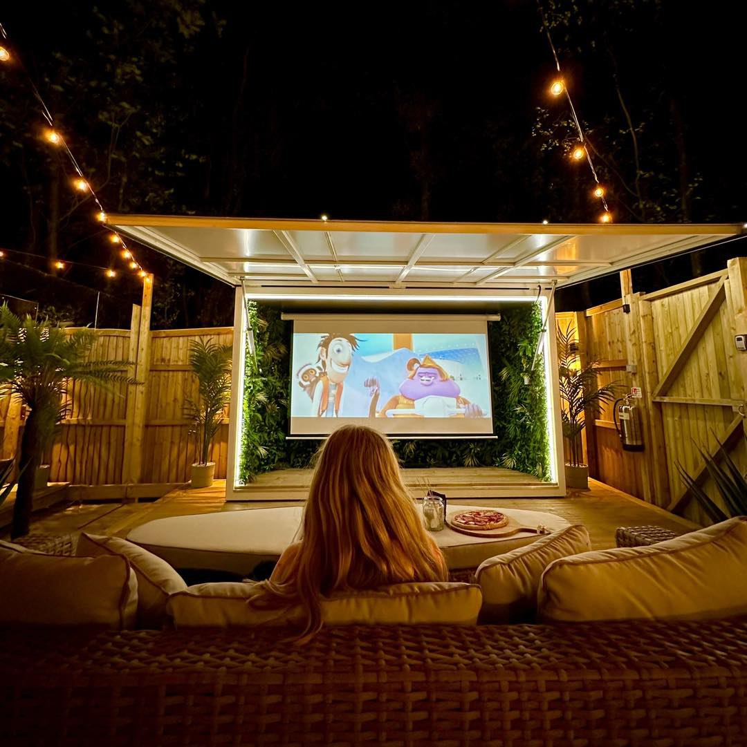 28 Outdoor Cinema Ideas for a Magical Movie Night Under the Stars ...