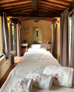 35 Massage Room Ideas: Transform Your Space into a Relaxing Zen ...