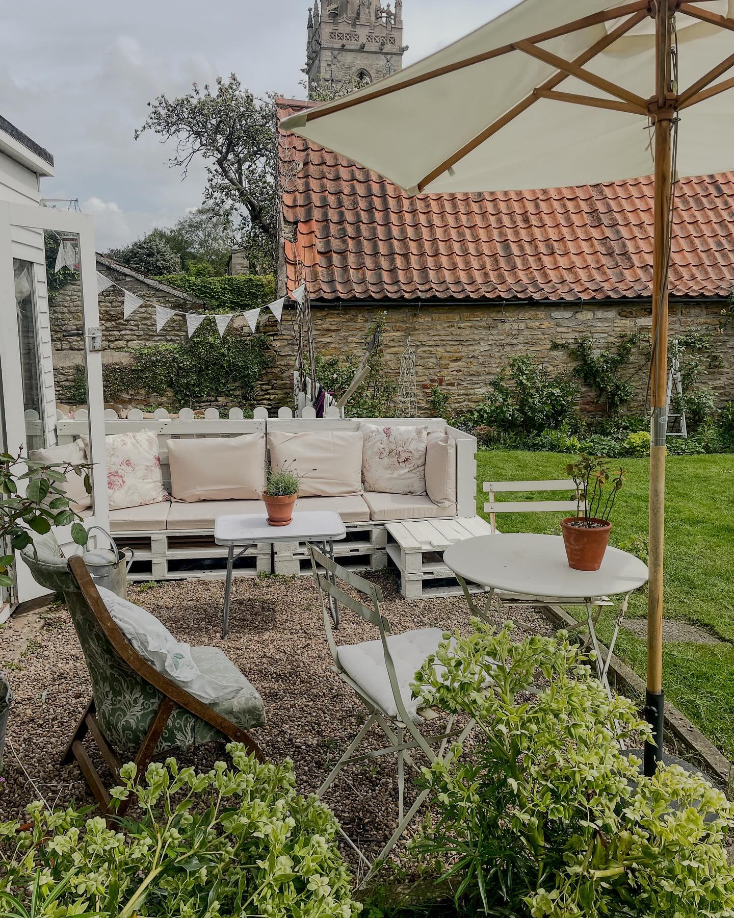 31 Creative Outdoor Pallet Projects to Transform Your Garden and Patio ...