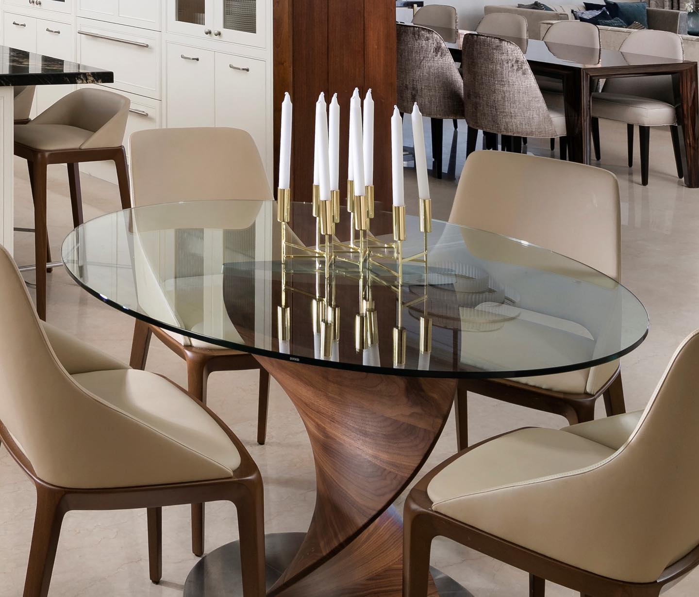 29 Glass Tables Ideas to Transform Your Living Room and Dining Space ...
