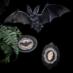 35 Gothic Decor Ideas to Transform Your Home into a Dark and Elegant ...